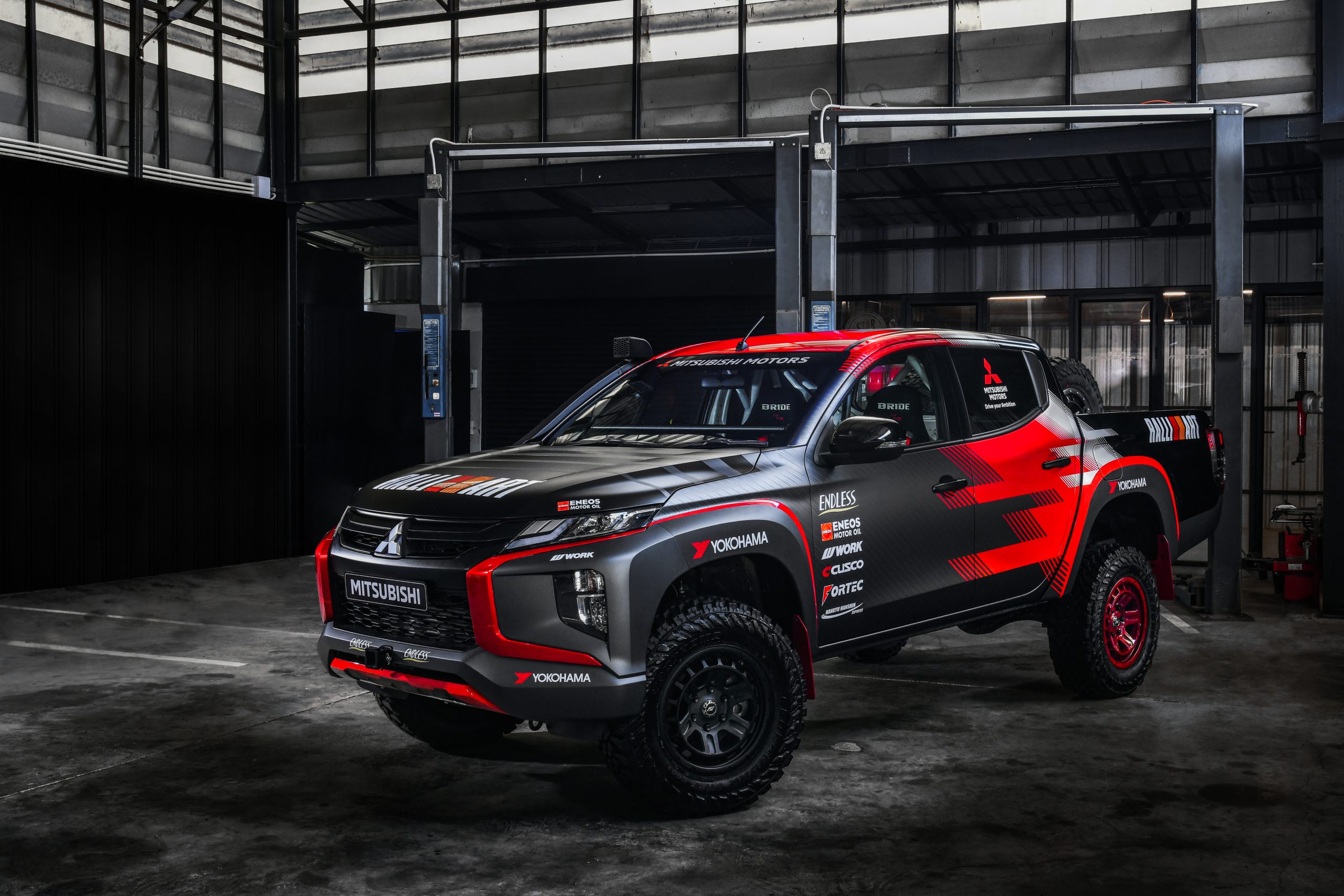 Mitsubishi Motors ondersteunt Team Ralliart tijdens Asia Cross Country ...